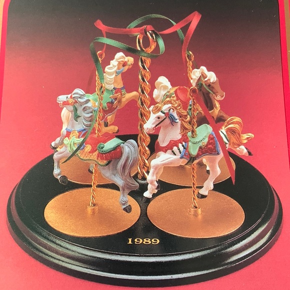 Hallmark | Holiday | Hallmark Christmas Vntg Carousel Horse Display ...